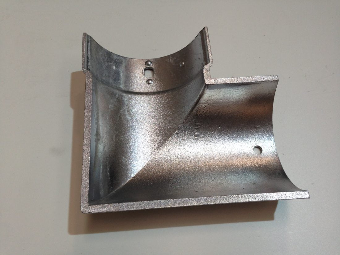 Plain Cast Half Round 90/135 Deg Aluminium Corner Ex/Internal | Gutters ...